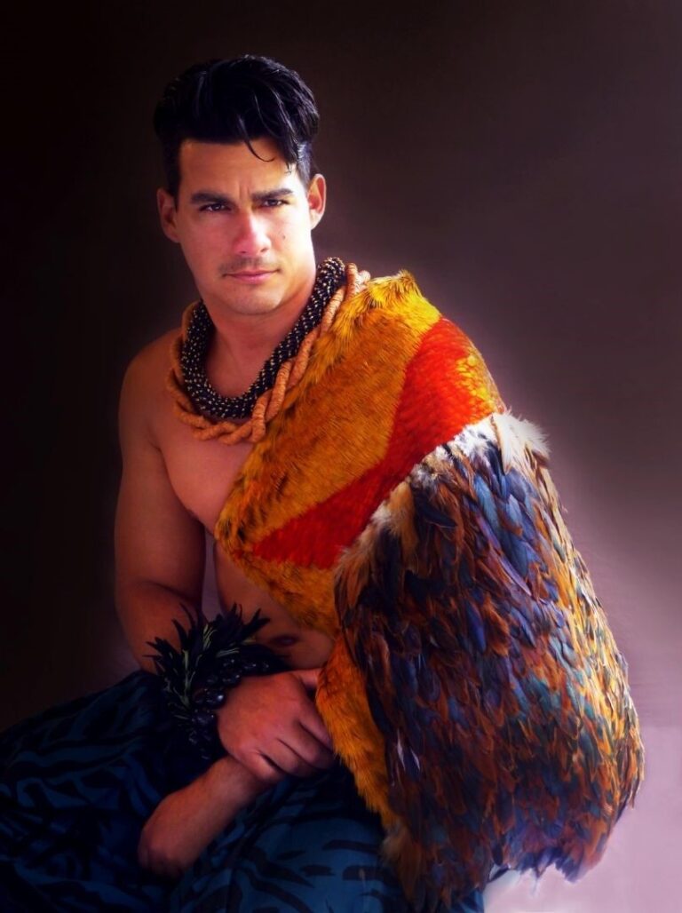 Hawaiian Attire for Men: Ultimate Stylish & Vibrant Guide