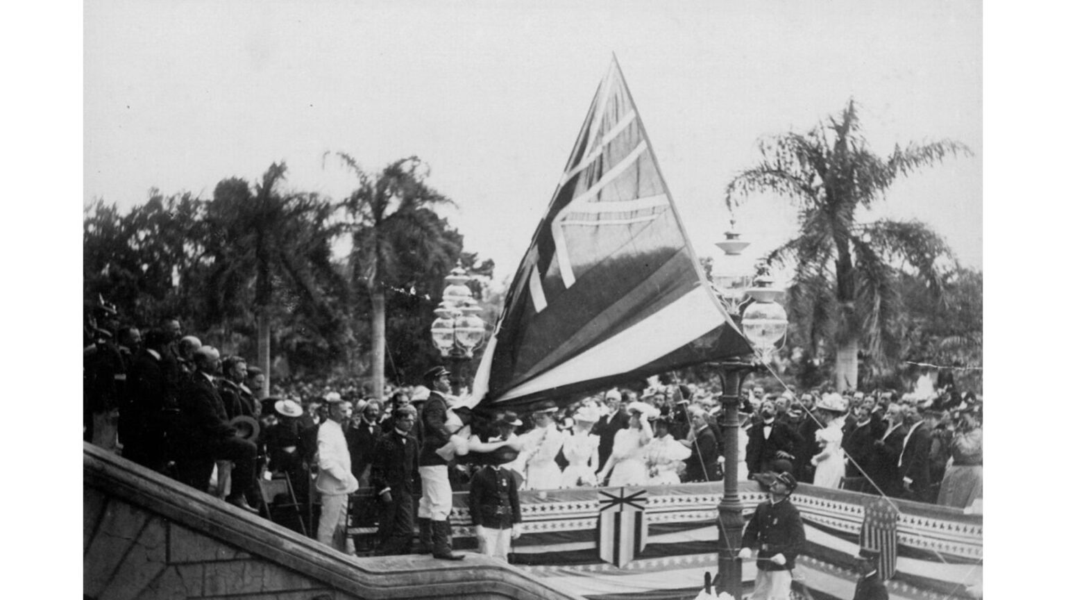 What Are Hawaiians Called? Discover Hawaii's True Identity