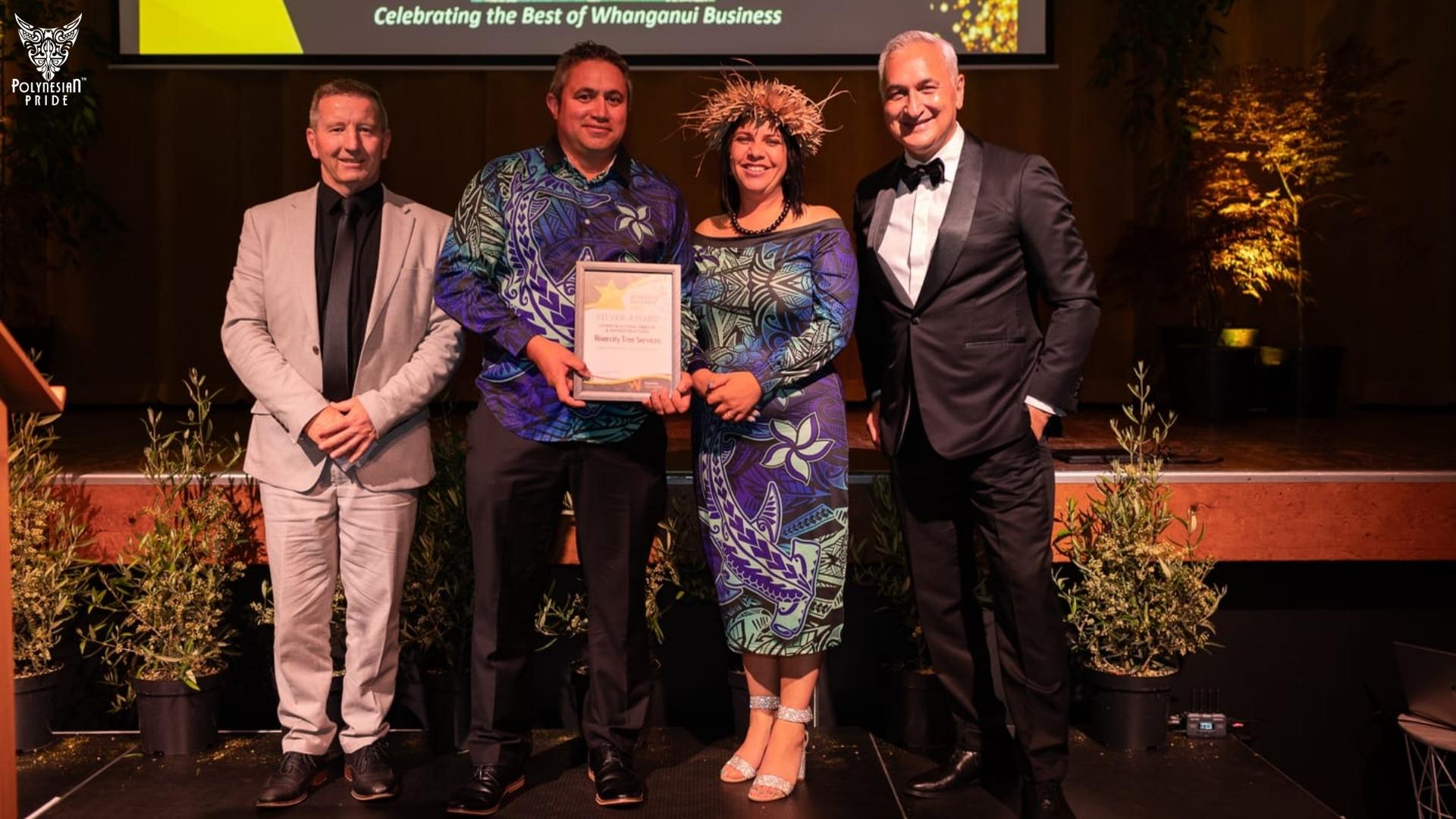 Hawaiian Attire for Men: Ultimate Stylish & Vibrant Guide