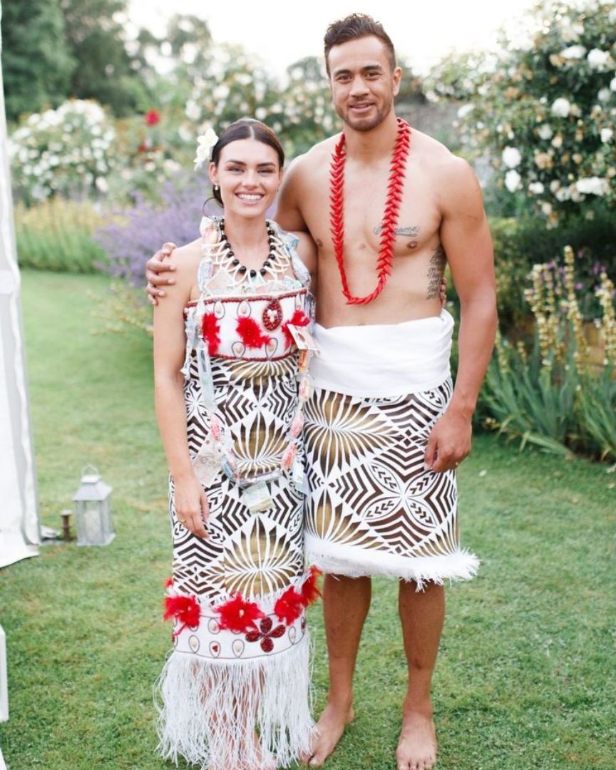 What Is a Lavalava? Discover An Island Item Worn With Pride!